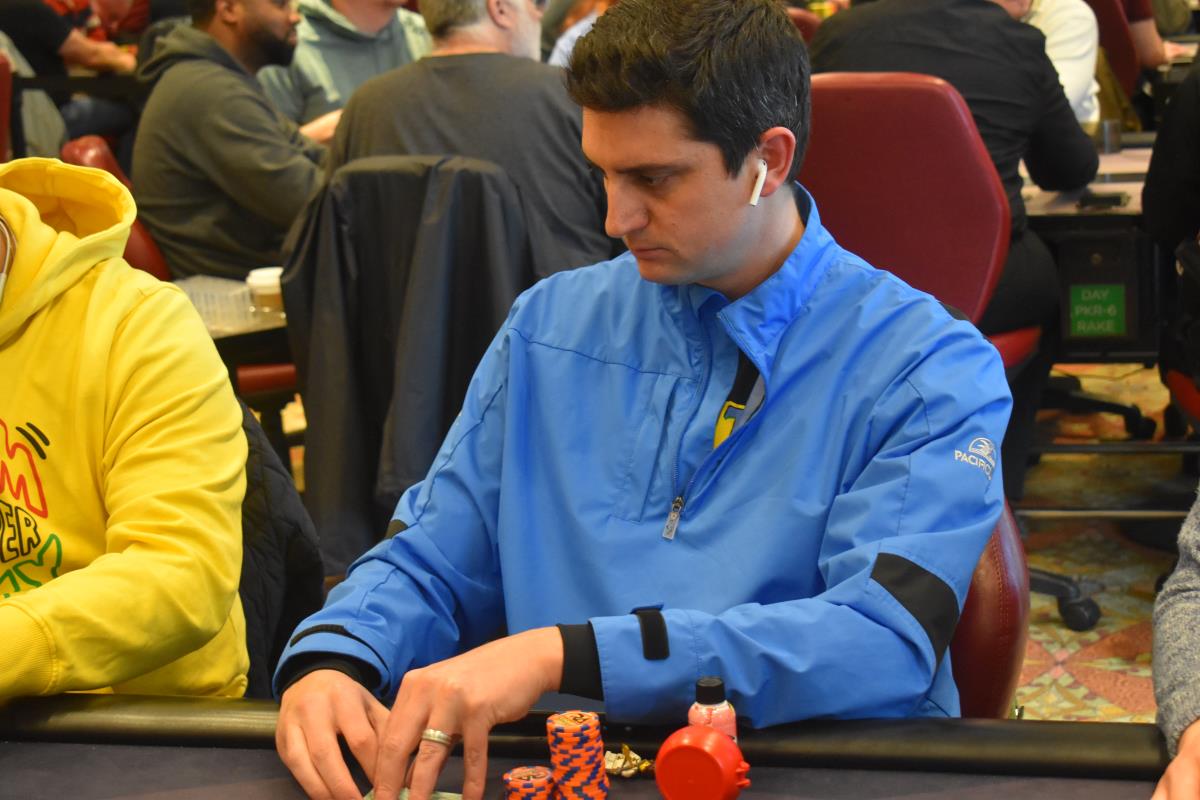 Jason Seitz open-jammed under the gun for his 45,000 and Louis Hillman ...