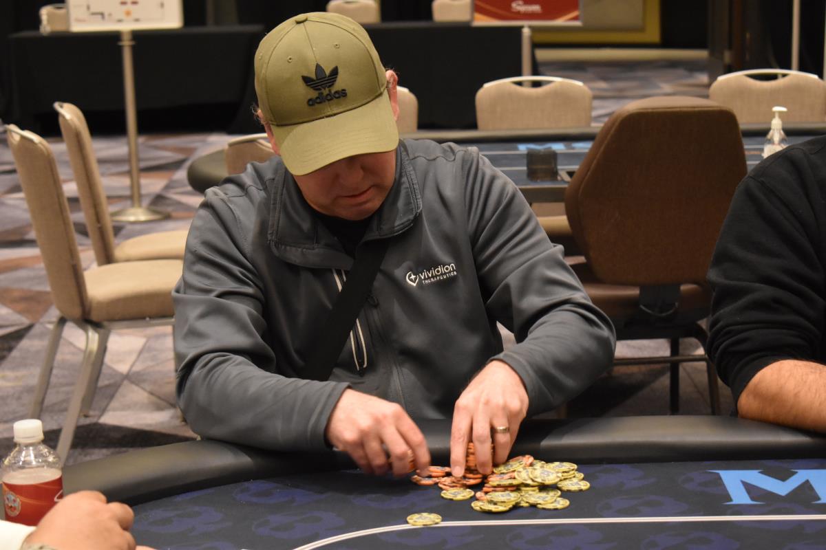 Robert Fortuno open-jammed 17,000 from the hijack and was called by ...